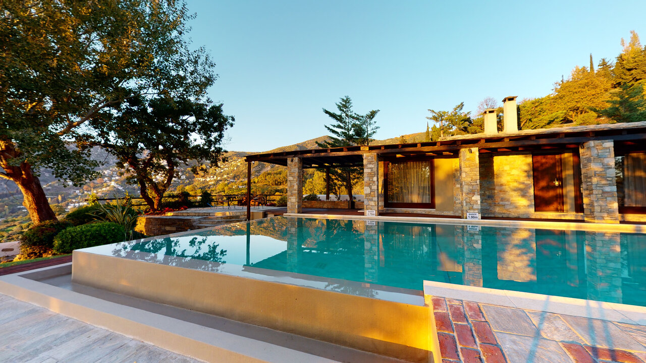 Executive Suite | Accommodation | Valeni Boutique Hotel | Portaria ...