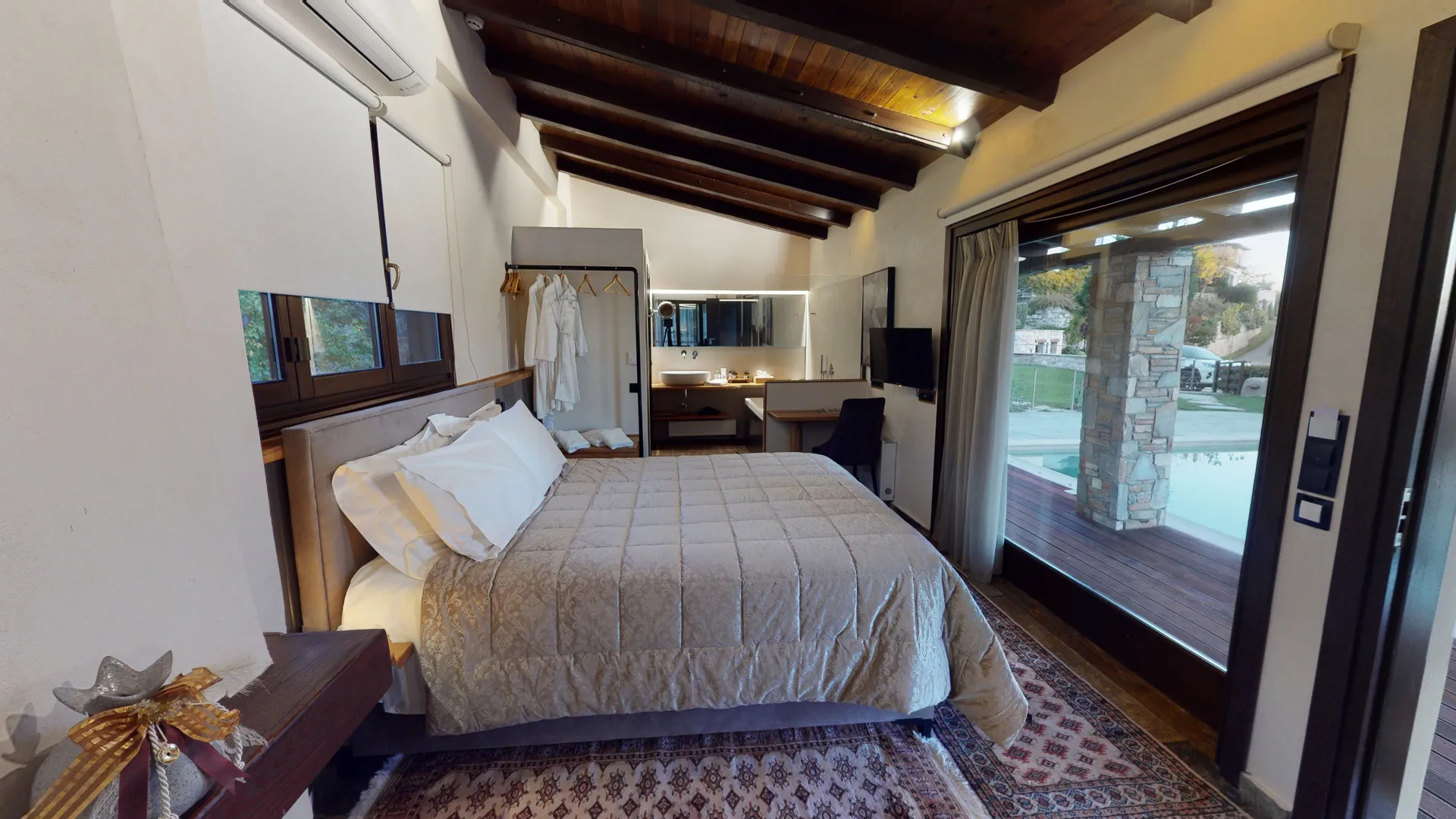 Executive Suite | Accommodation | Valeni Boutique Hotel | Portaria ...